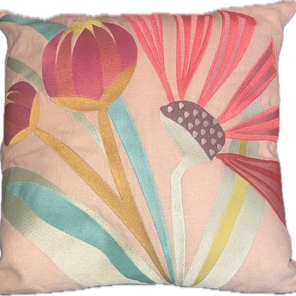 IZA Pearl Design | Accents | Iza Pearl Design Garden Party Floral ...